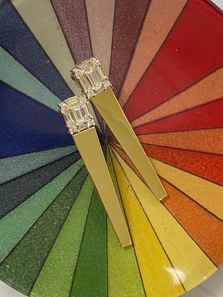 Diamond 18 Karat Polished Yellow Gold Icicle Earrings For Sale at 1stDibs