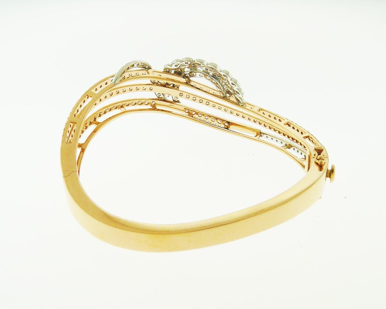 Diamond 18 Karat Two-Tone Gold Bangle For Sale at 1stdibs