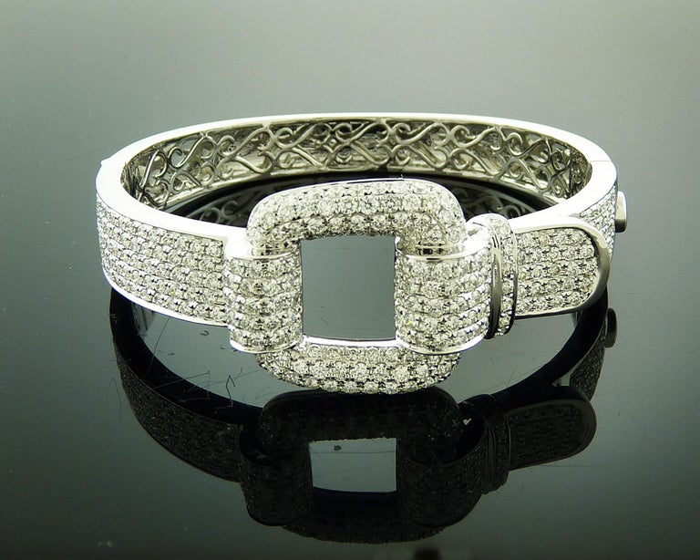 Diamond 18 Karat White Gold Buckle Bangle at 1stDibs