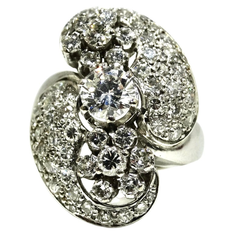 Diamond Platinum Ring With Clusters of Diamonds For Sale at 1stDibs