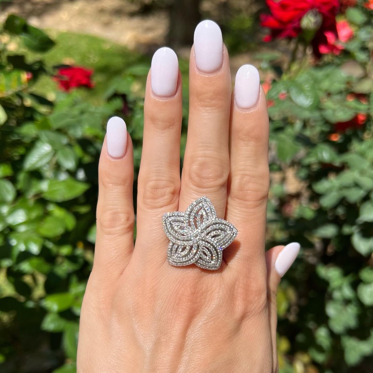 Diamond Abstract Flower Design Gold Ring For Sale at 1stDibs