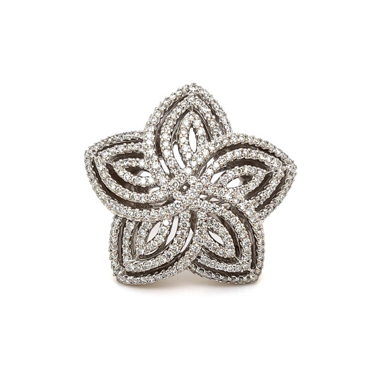 Diamond Abstract Flower Design Gold Ring For Sale at 1stDibs