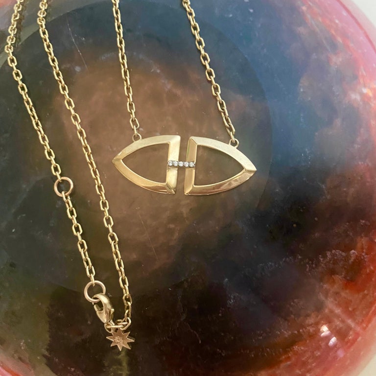 Diamond and 14 Karat Gold Open Shield Chain Necklace For Sale at 1stDibs