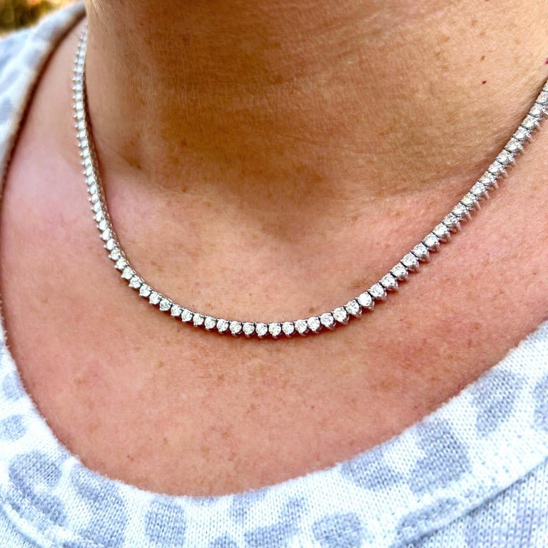 Diamond and 14k White Gold Riviere Necklace For Sale at 1stDibs