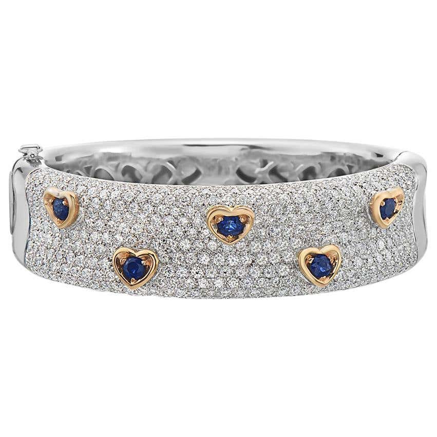 9 Carat Oval Emeralds And Diamonds 18 Karat Gold 23 Grams Bangle