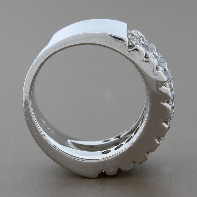 Diamond Cluster Gold Band Ring For Sale at 1stDibs