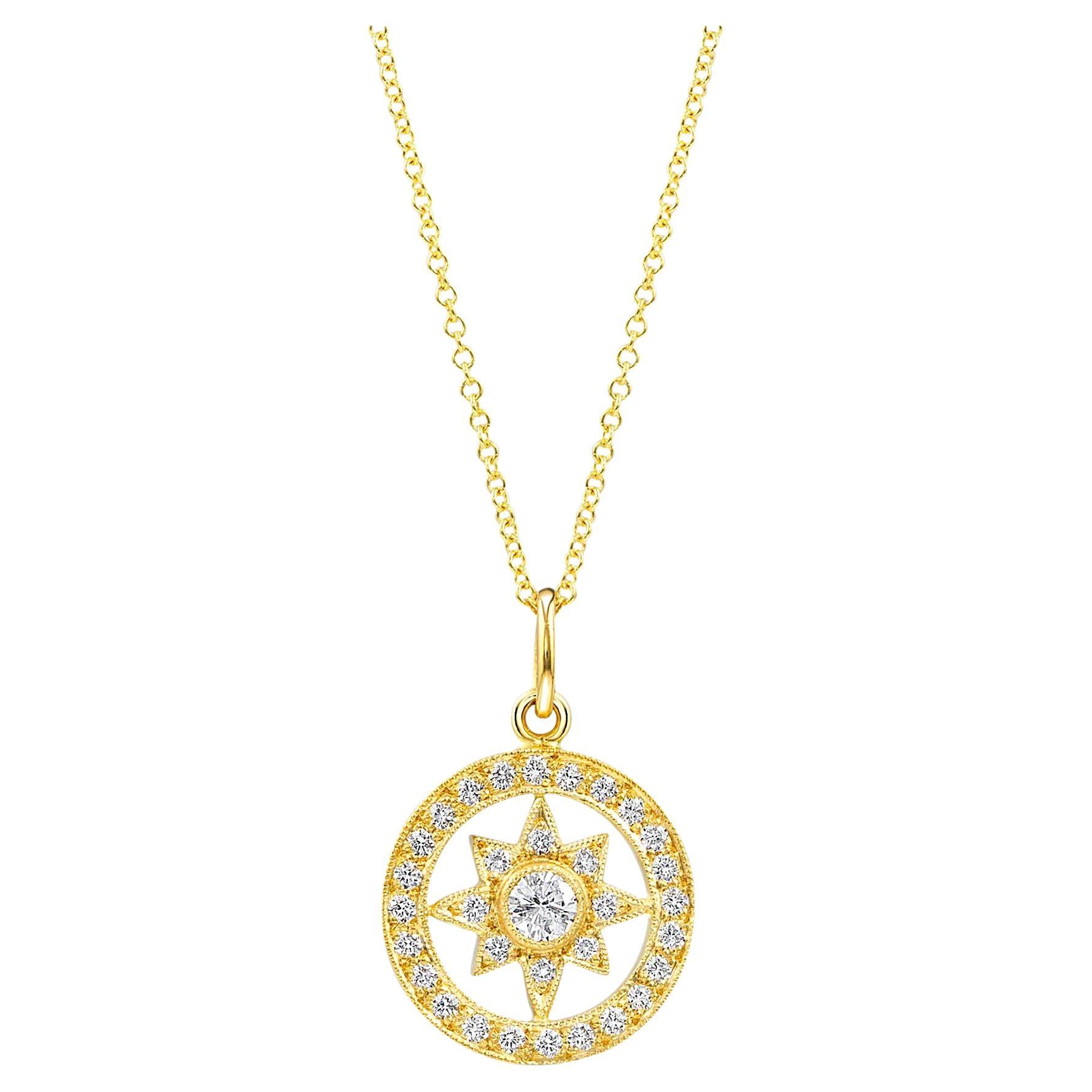Diamond Compass Rose Pendant Necklace in 18K Gold For Sale at 1stDibs
