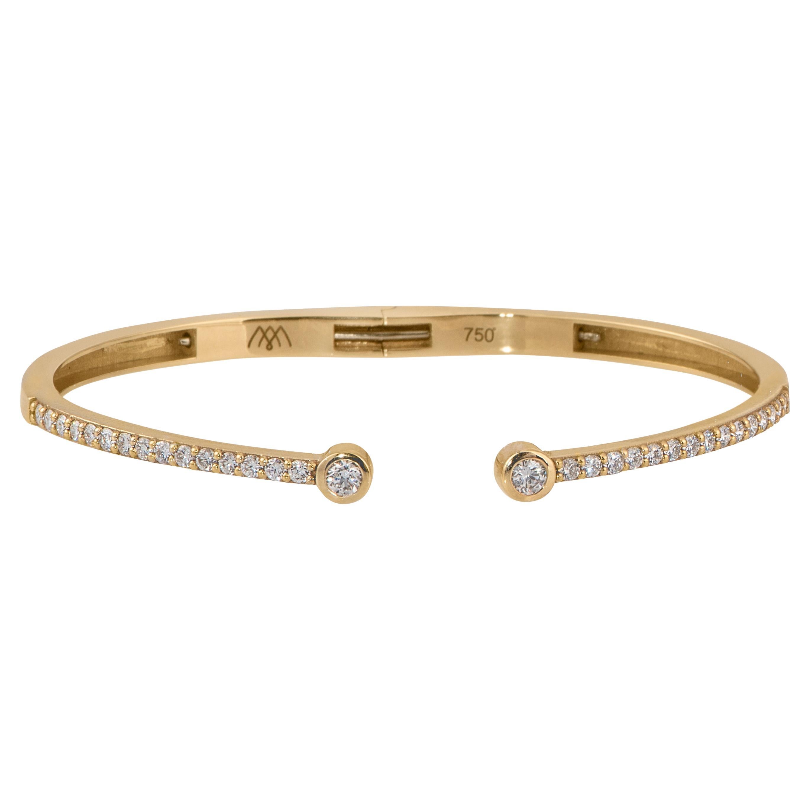 Cuff bracelet with pearls and diamonds in 18K Gold For Sale at 1stDibs