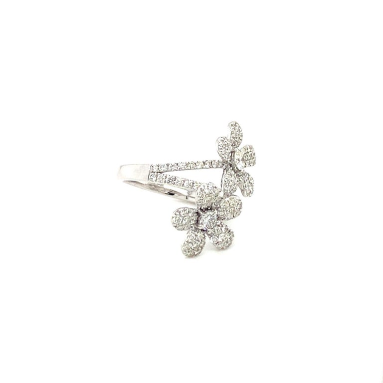 Diamond Double Flower Ring. Set in 14K White Gold For Sale at 1stDibs