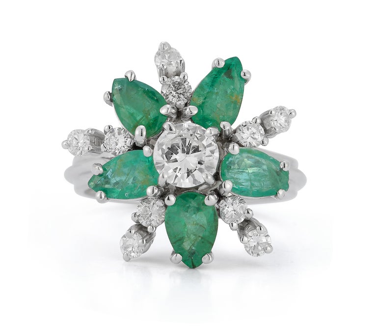 Diamond and Emerald Flower Cocktail Ring For Sale at 1stDibs