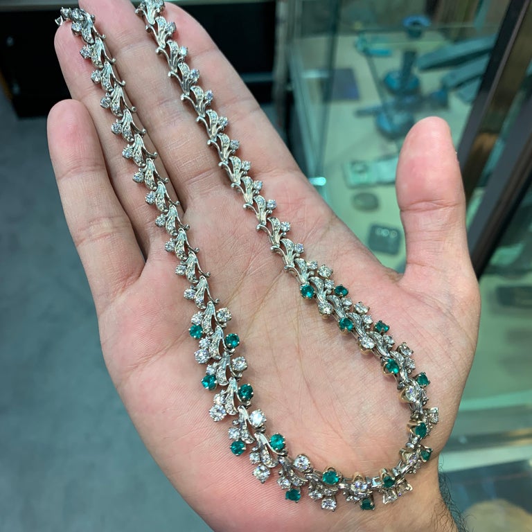 Diamond and Emerald Necklace For Sale at 1stDibs