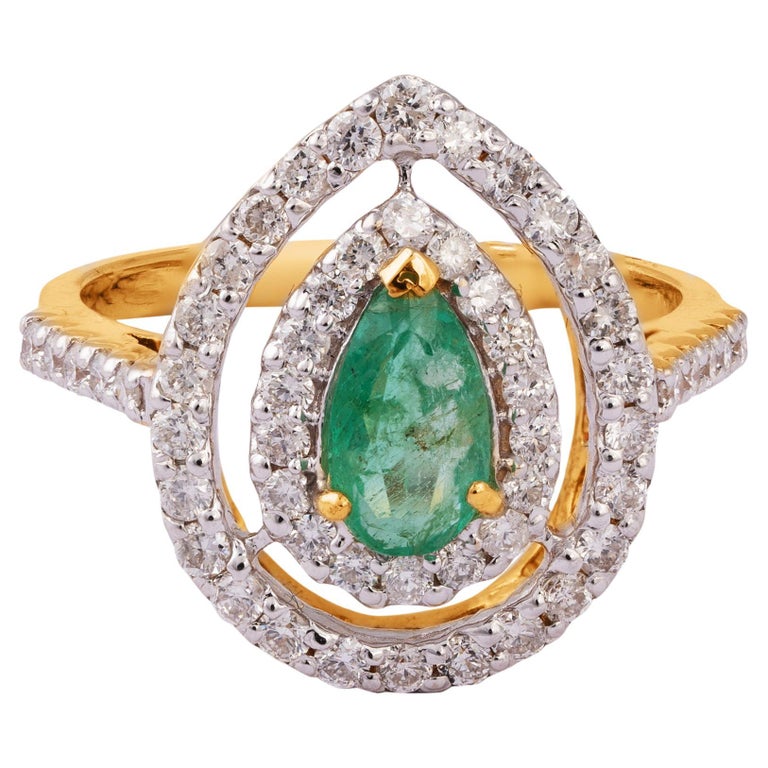 18k gold Diamond Emerald Ring For Sale at 1stDibs