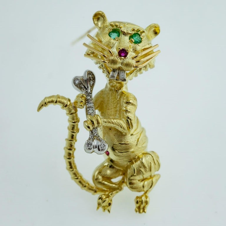 Diamond, Emerald, Ruby, Yellow Gold Tiger Brooch For Sale at 1stDibs