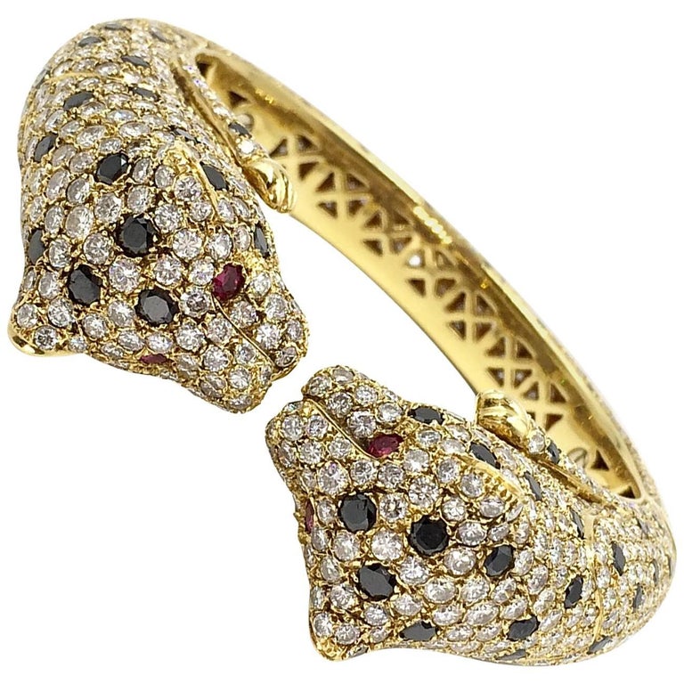 Diamond Encrusted Cheetah Cuff 18 Karat Yellow Gold Bracelet at 1stDibs