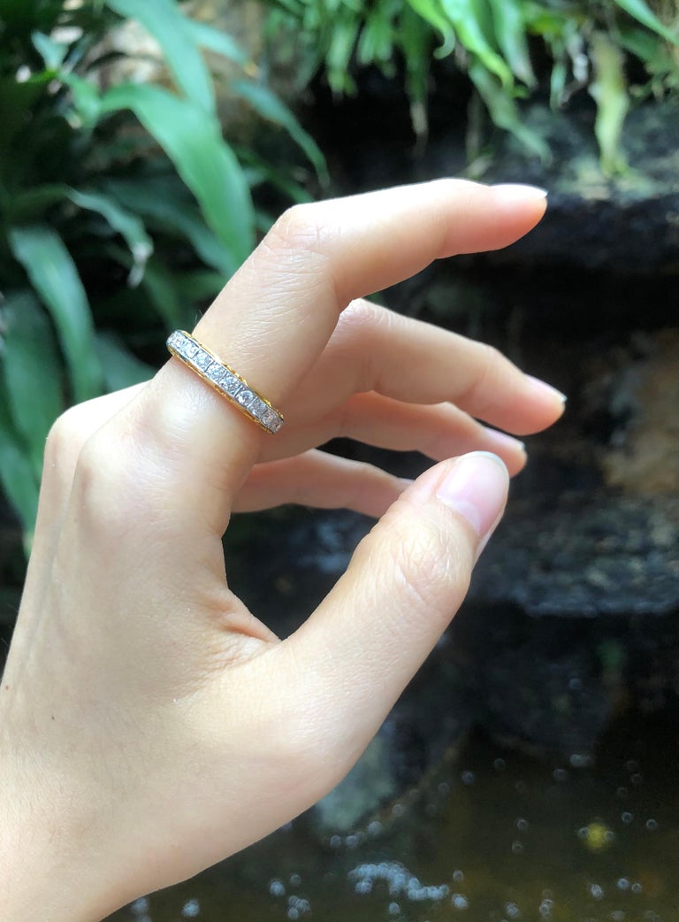 Diamond Eternity Ring Set in 18 Karat Gold Settings For Sale at 1stDibs