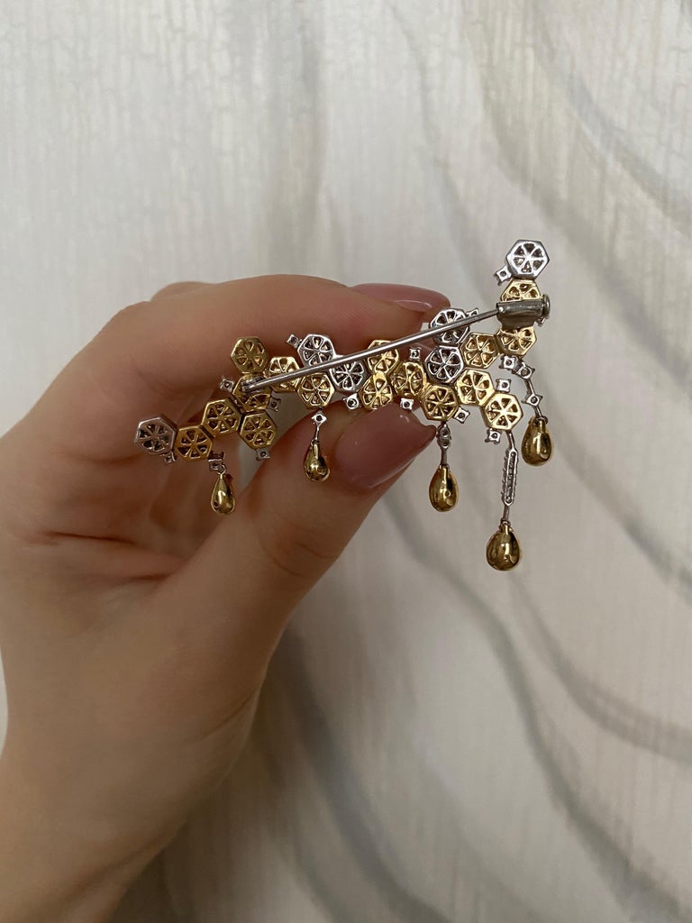 Diamond Fancy Yellow Gold Brooch For Sale at 1stDibs