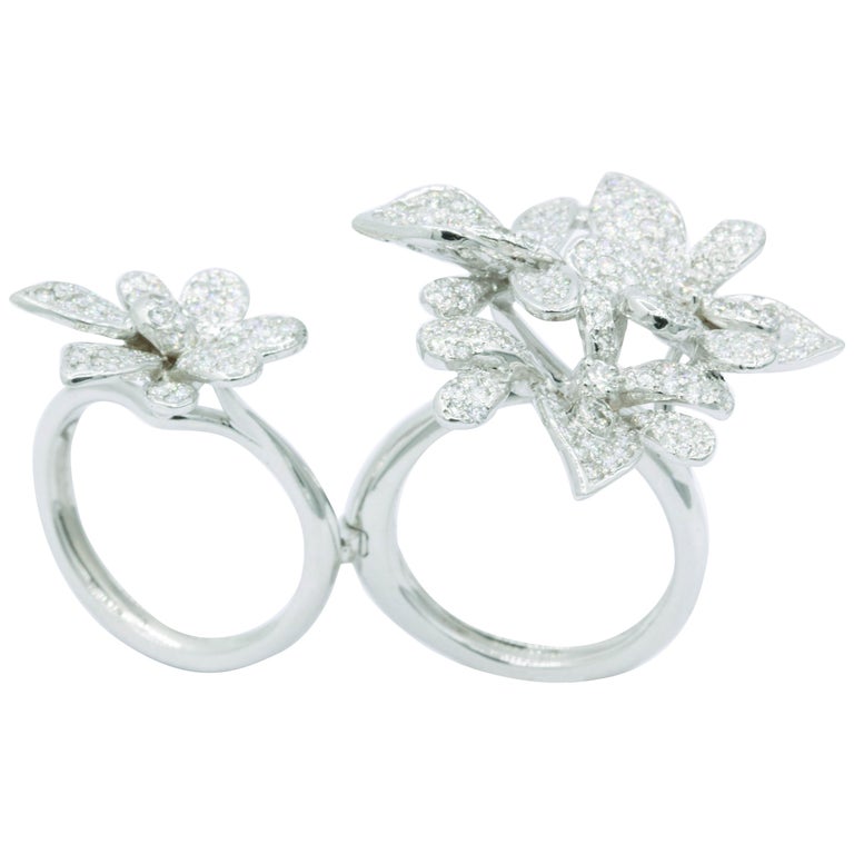 Diamond Floral Two-Finger Ring, 2.58 Carat at 1stDibs | two finger ...