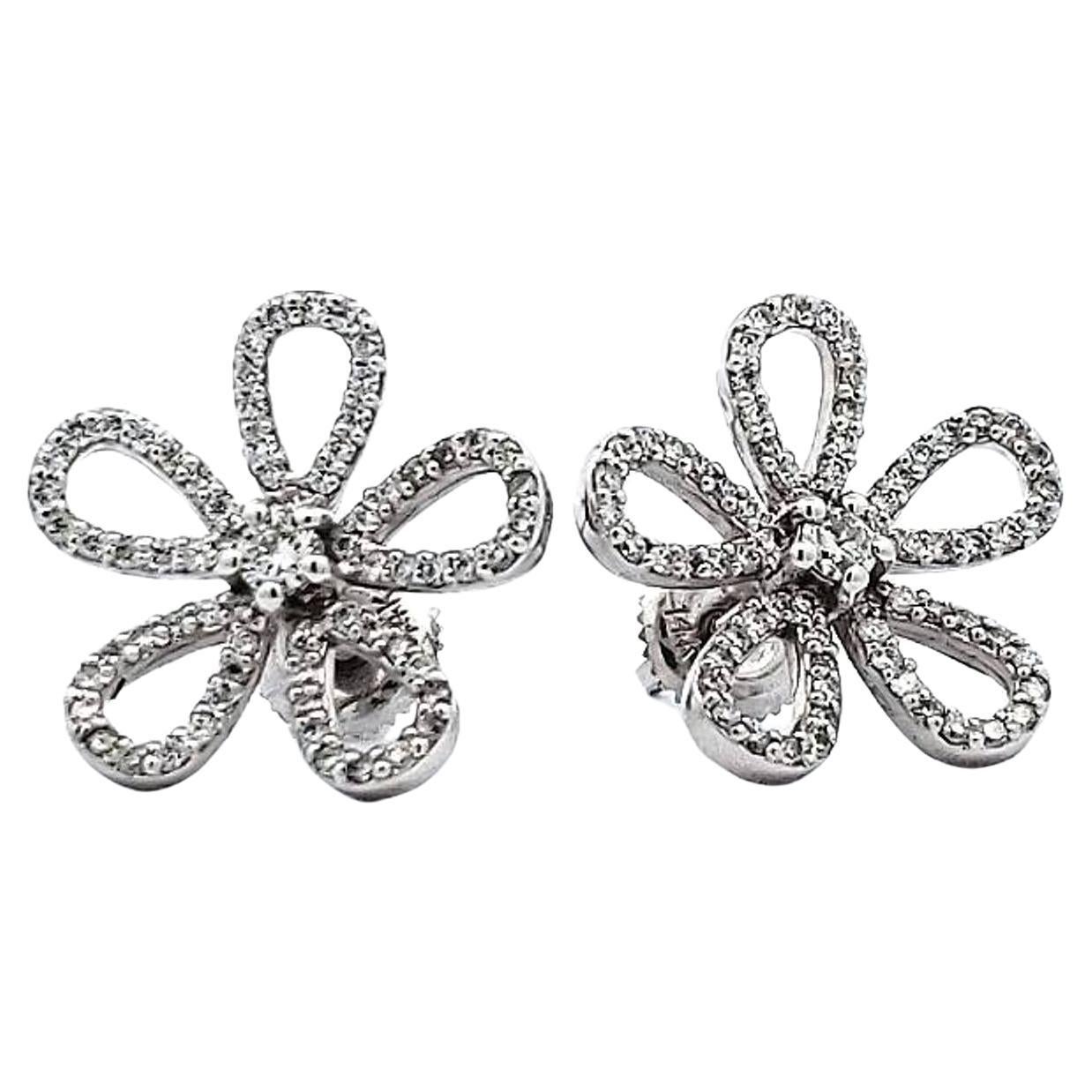 Diamond Flower Shaped Stud Earring Set For Sale at 1stDibs