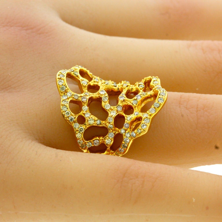 Diamond Gold Honeycomb Ring For Sale at 1stDibs
