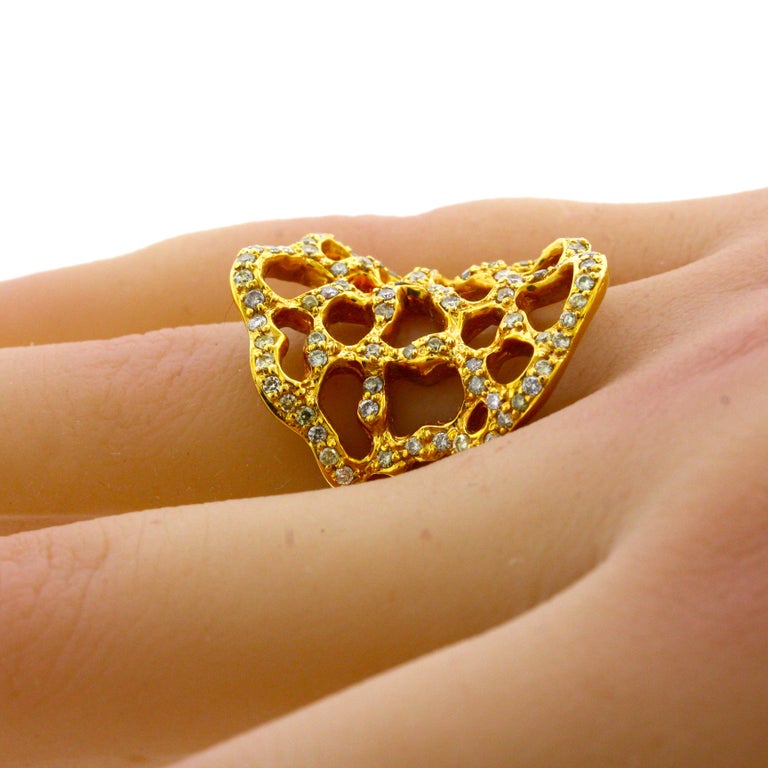 Diamond Gold Honeycomb Ring For Sale at 1stDibs