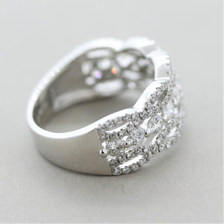 Diamond Gold Swirl Band Ring For Sale at 1stDibs