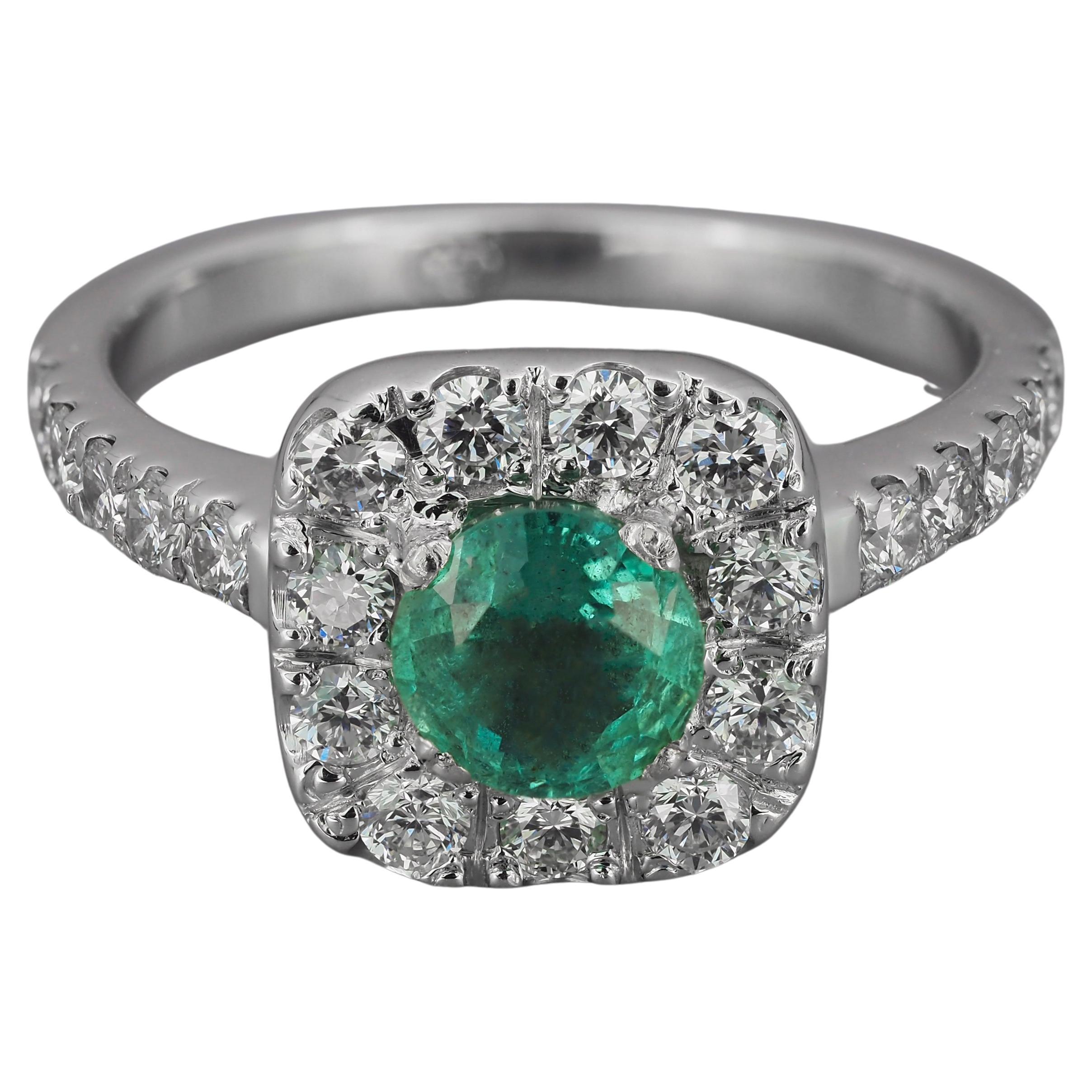 Emerald and diamonds 14k gold ring. For Sale at 1stDibs