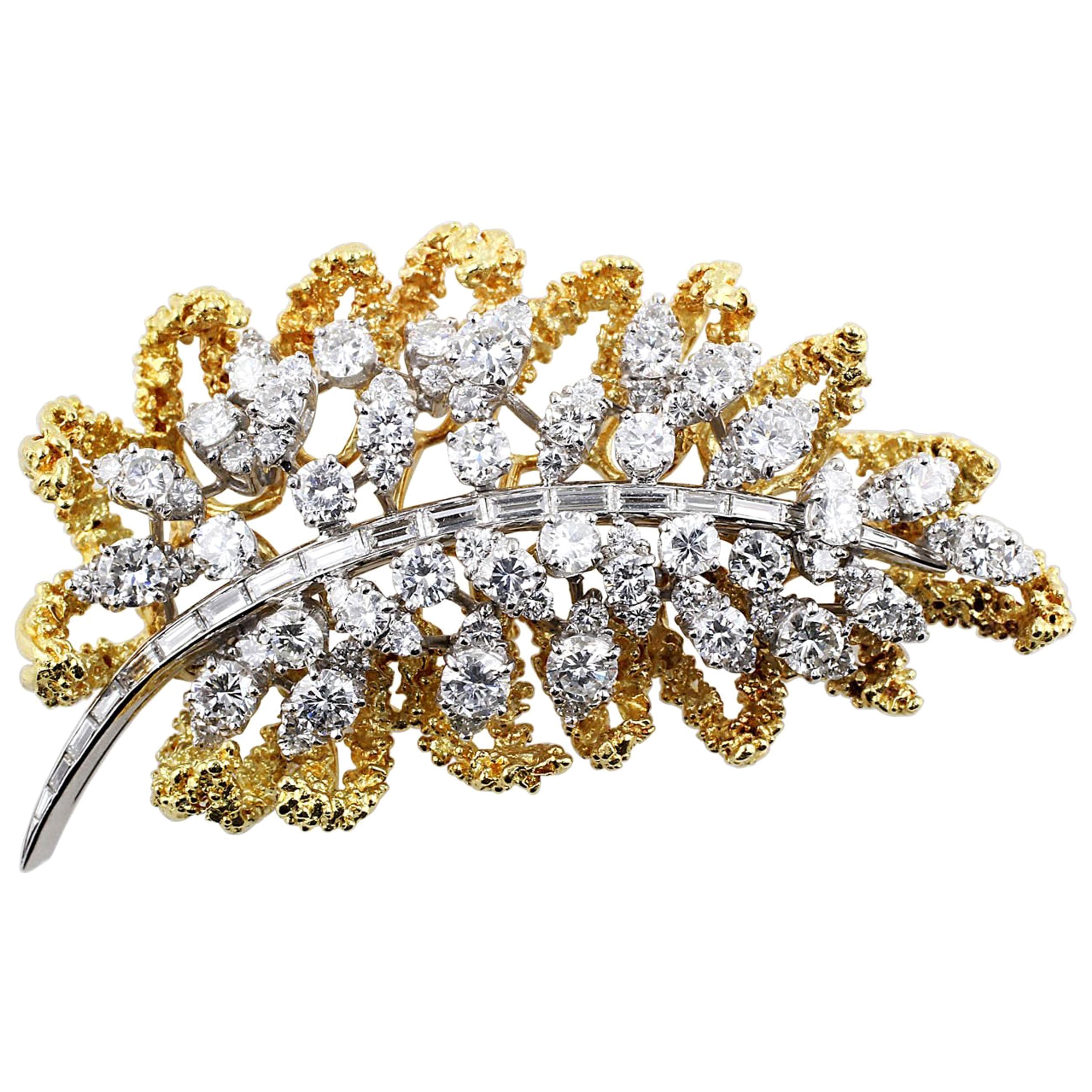 Buccellati 18 Karat Yellow Gold Leaf Brooch at 1stDibs