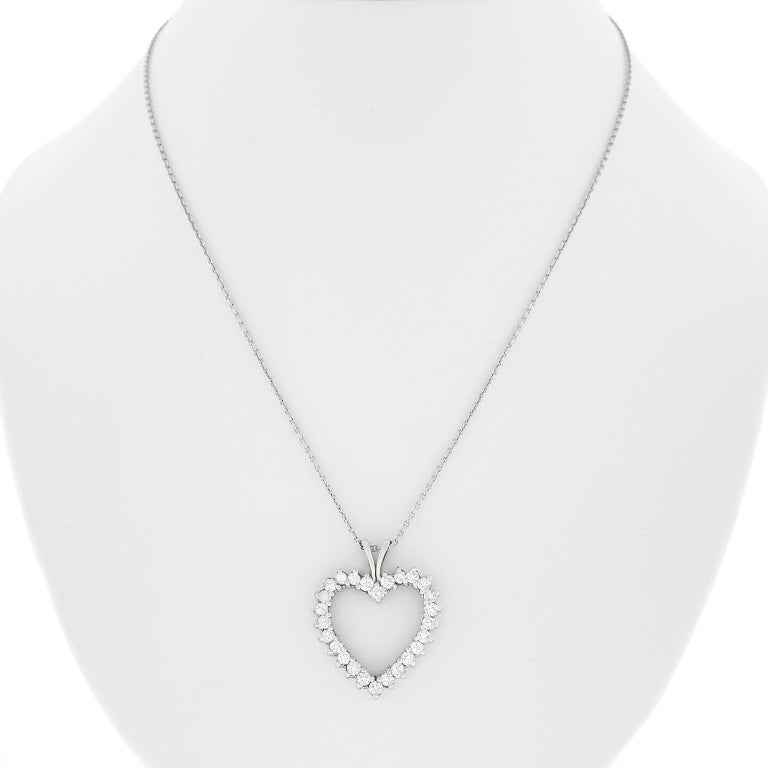 Diamond set Gold Heart Pendant For Sale at 1stDibs
