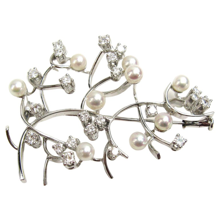 Diamond Pearl Spray Brooch 18k White Gold For Sale at 1stDibs