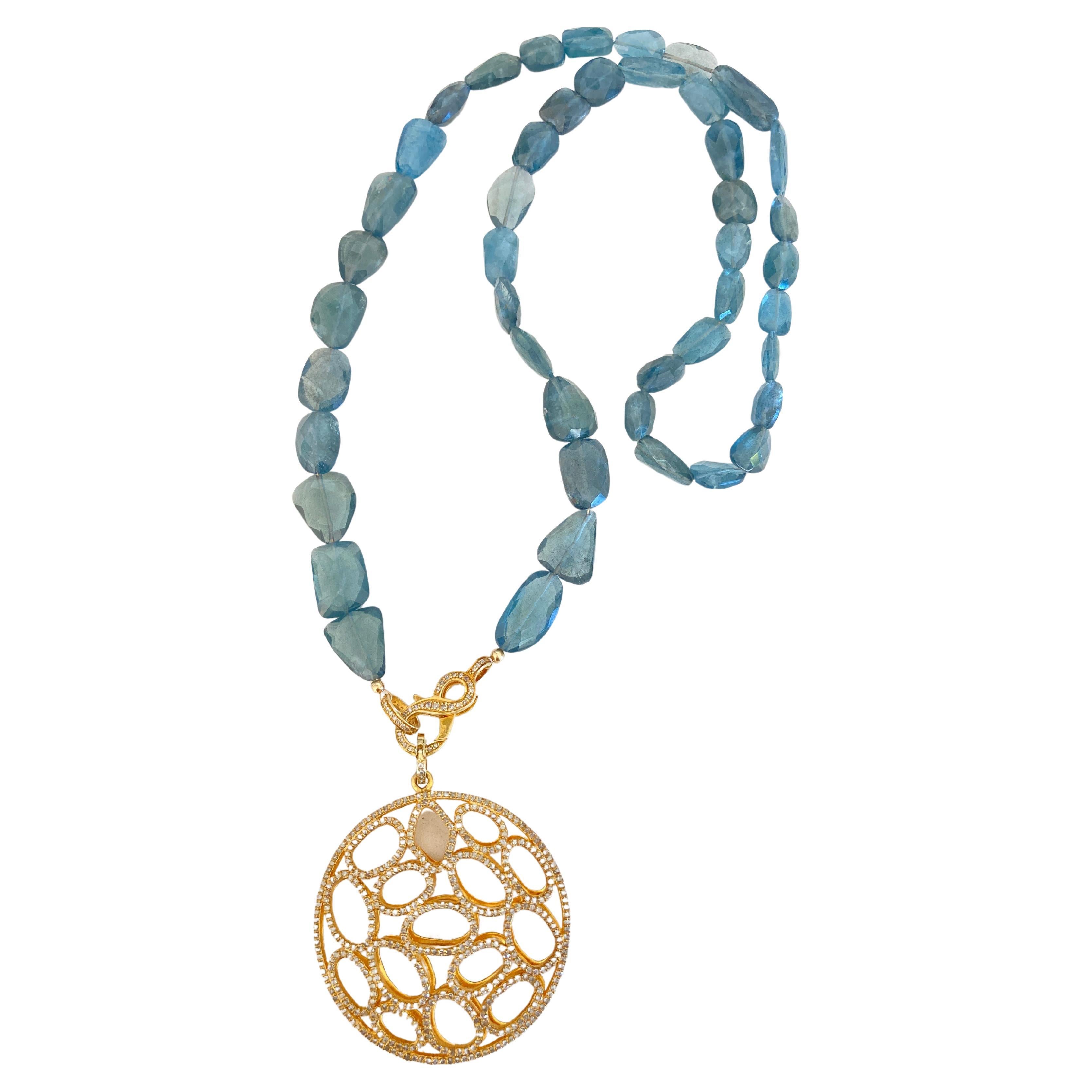 Santa Maria Aquamarine and Diamond Pendant For Sale at 1stDibs