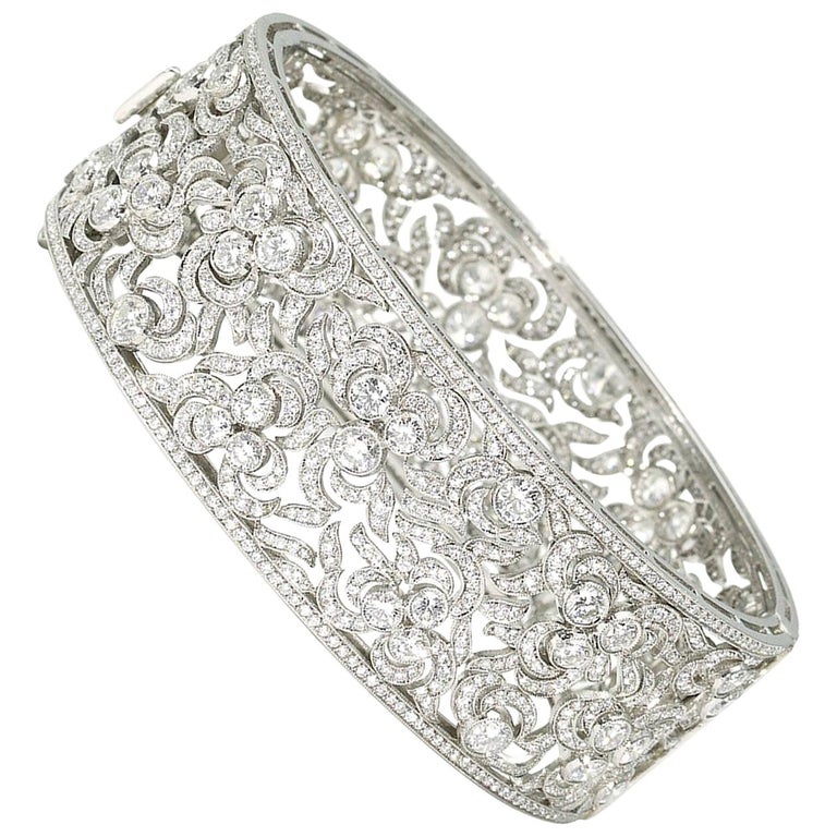 Diamond Platinum Bangle, 11.23 Carats For Sale at 1stDibs