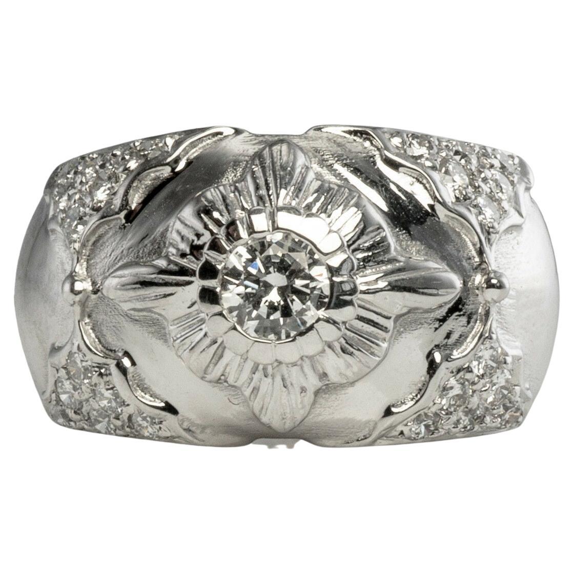 18k White Gold Diamond-Encrusted Ring For Sale at 1stDibs