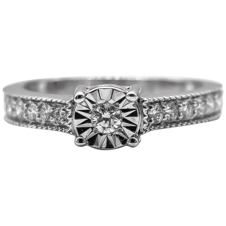 Diamond Ring .40 Carats Silver For Sale at 1stDibs