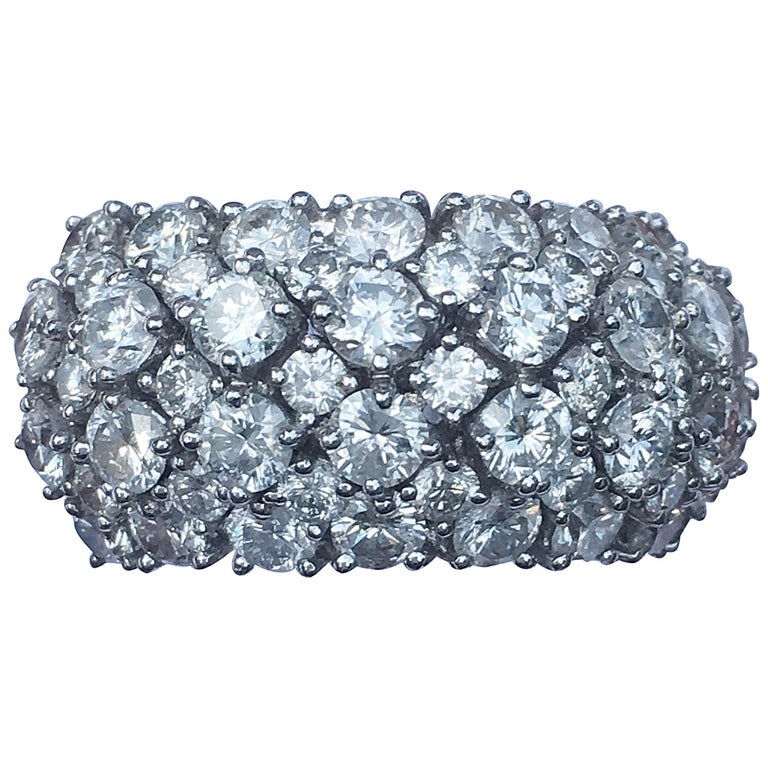 Diamond Ring Set in 18 Karat White Gold at 1stDibs
