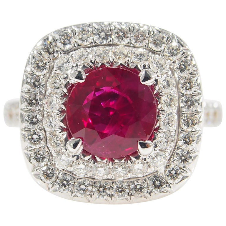 Diamond Ruby Halo Ring White Gold 18 Karat For Sale at 1stDibs