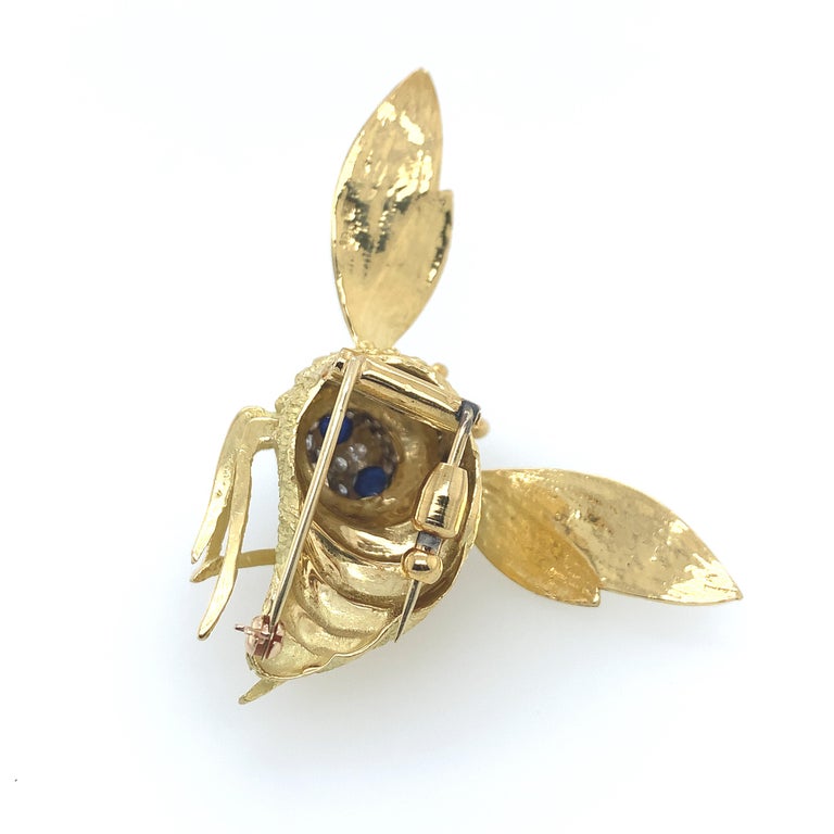 Diamond Sapphire and Gold Bumble Bee Brooch For Sale at 1stDibs