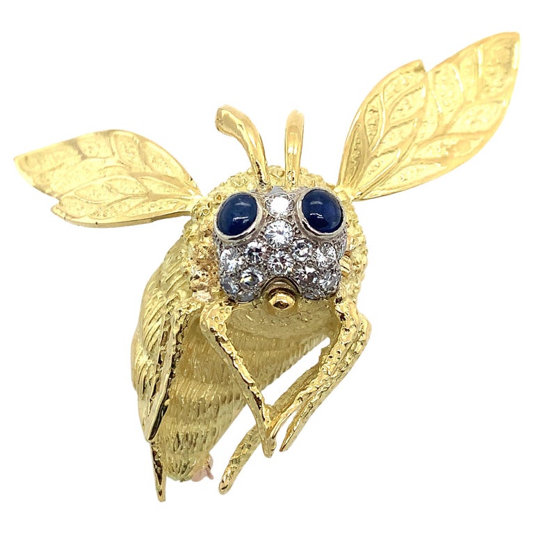 Diamond Sapphire and Gold Bumble Bee Brooch For Sale at 1stDibs