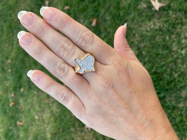 Diamond Texas State Ring, 14K Yellow Gold, Large Gent's For Sale at 1stDibs