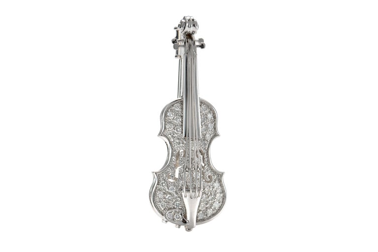 Diamond Violin Pin in 18 Karat Gold For Sale at 1stDibs