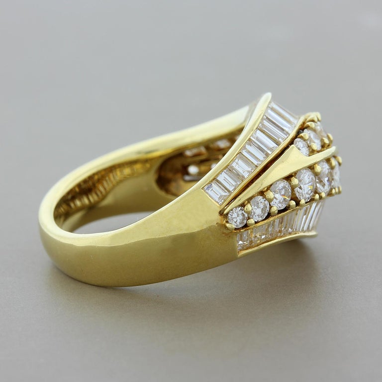 Diamond Wave Gold Ring For Sale at 1stDibs