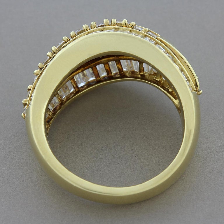 Diamond Wave Gold Ring For Sale at 1stDibs