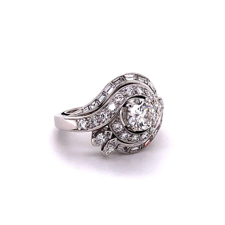 Unique Diamond Cocktail Ring in 18 Karat White Gold For Sale at 1stDibs