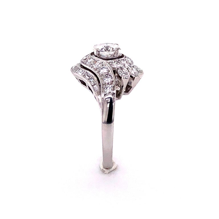 Unique Diamond Cocktail Ring in 18 Karat White Gold For Sale at 1stDibs