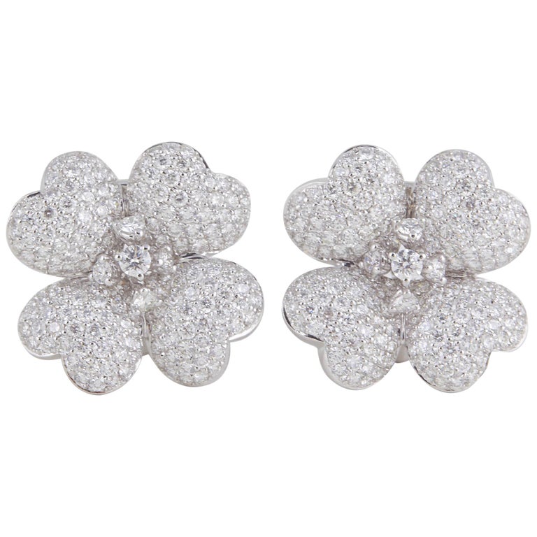Diamond White Gold Flower Earrings For Sale at 1stDibs