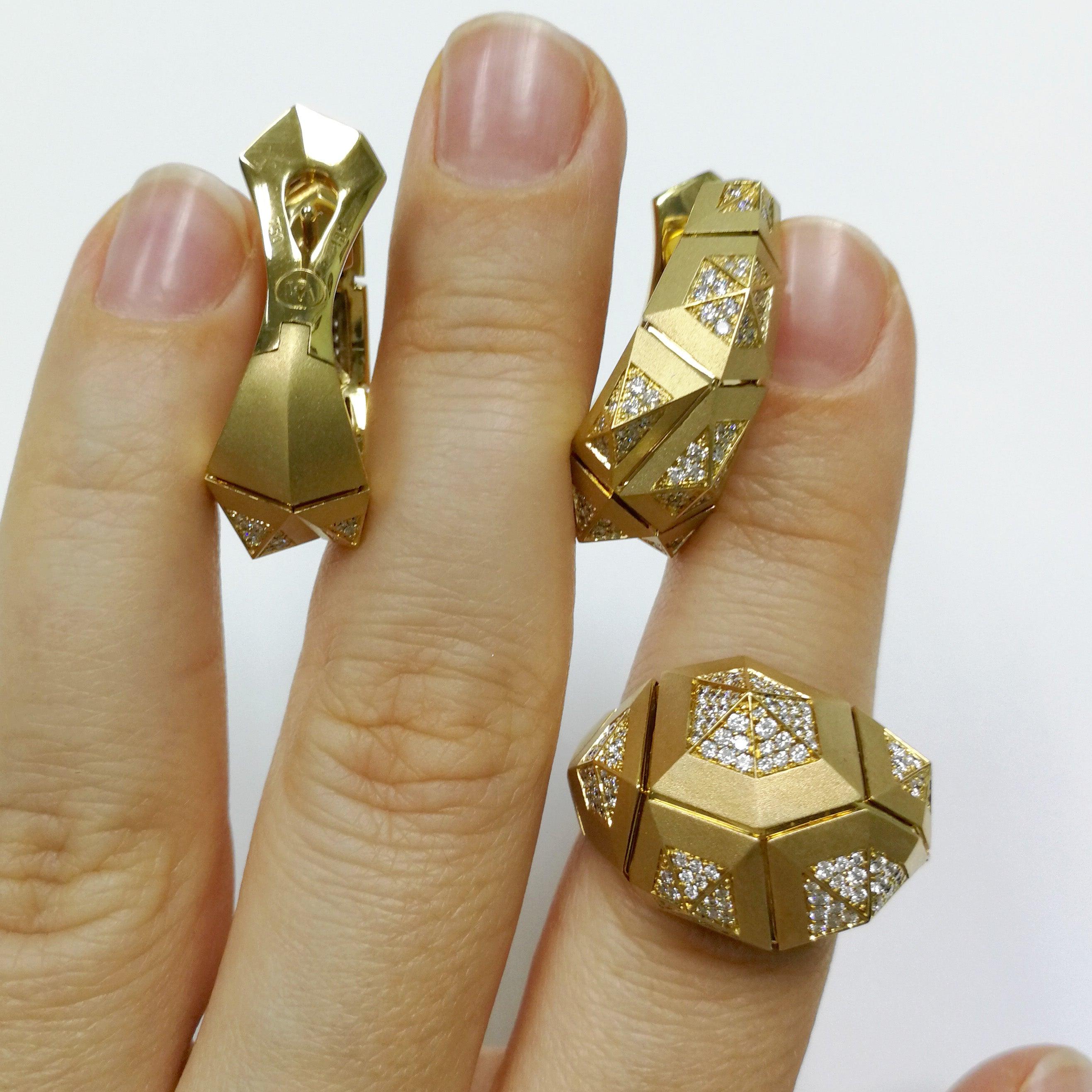 Customizable Diamonds 18 Karat Yellow Matte Gold Geometry Big Suite For ...