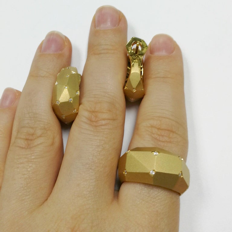 Customizable Diamonds 18 Karat Yellow Matte Gold Geometry Small Suite ...