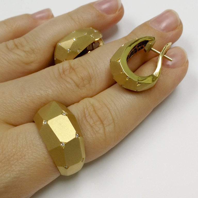 Customizable Diamonds 18 Karat Yellow Matte Gold Geometry Small Suite ...