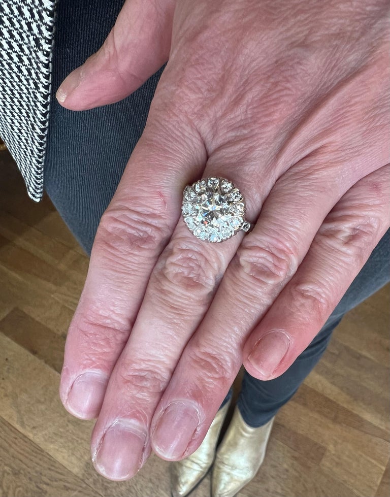 Diamonds 2.5 Carats Platinum 18 Carats White Gold Daisy Ring For Sale ...