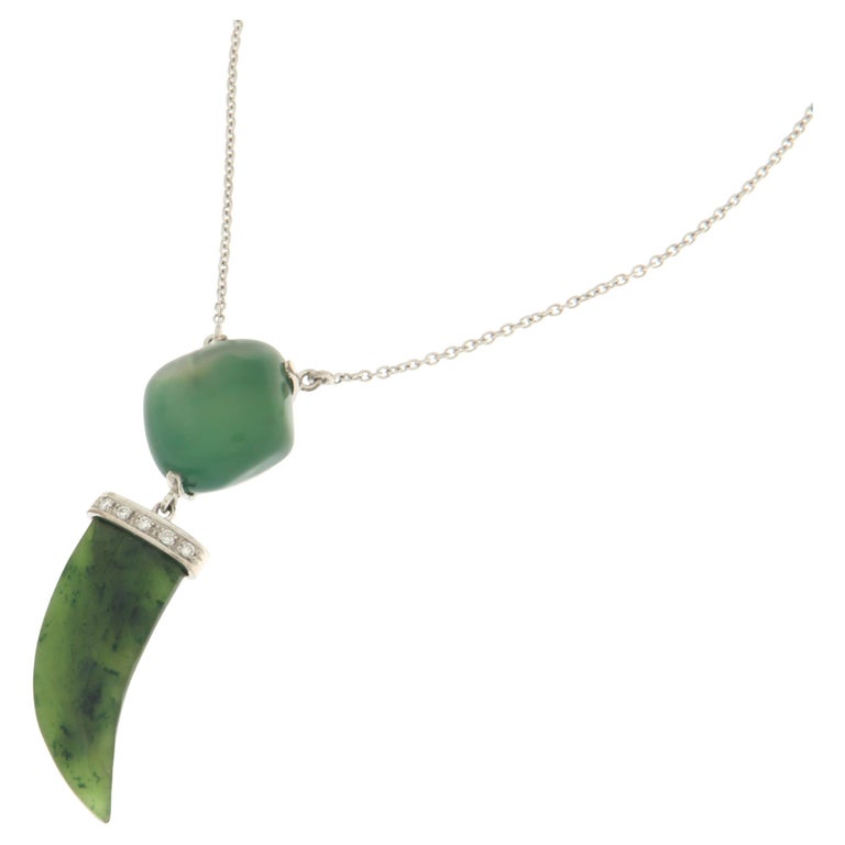 Diamonds Jade Horn 18 Karat White Gold Pendant Necklace For Sale at 1stDibs