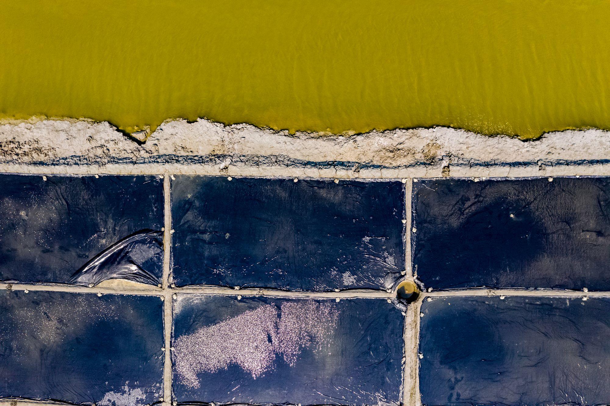 Diane Tuft - Salt Field, Kutubdia Island, Bangladesh Contemporary ...